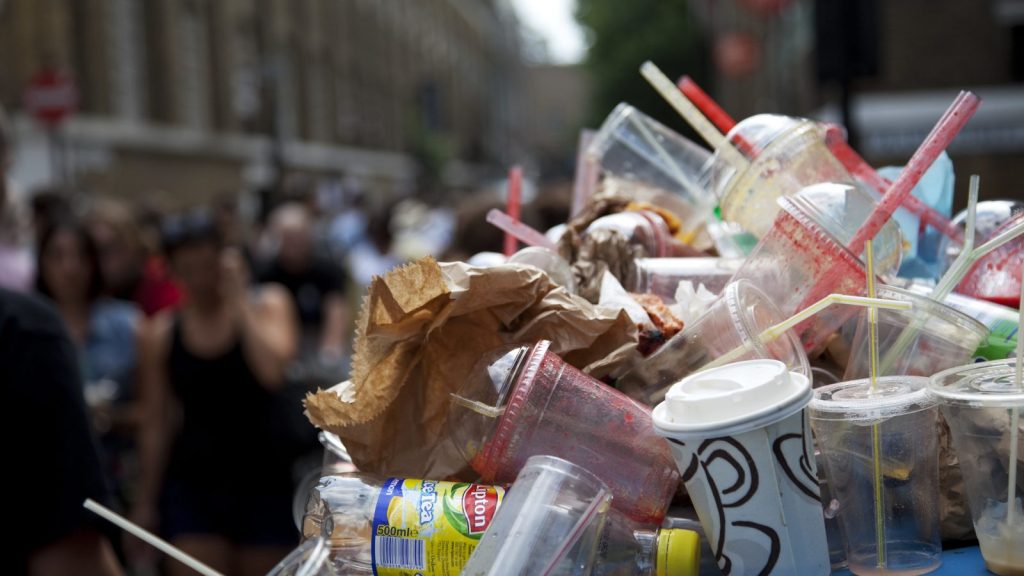 Taiwan Announces Ban on All Plastic Bags, Straws, and Utensils